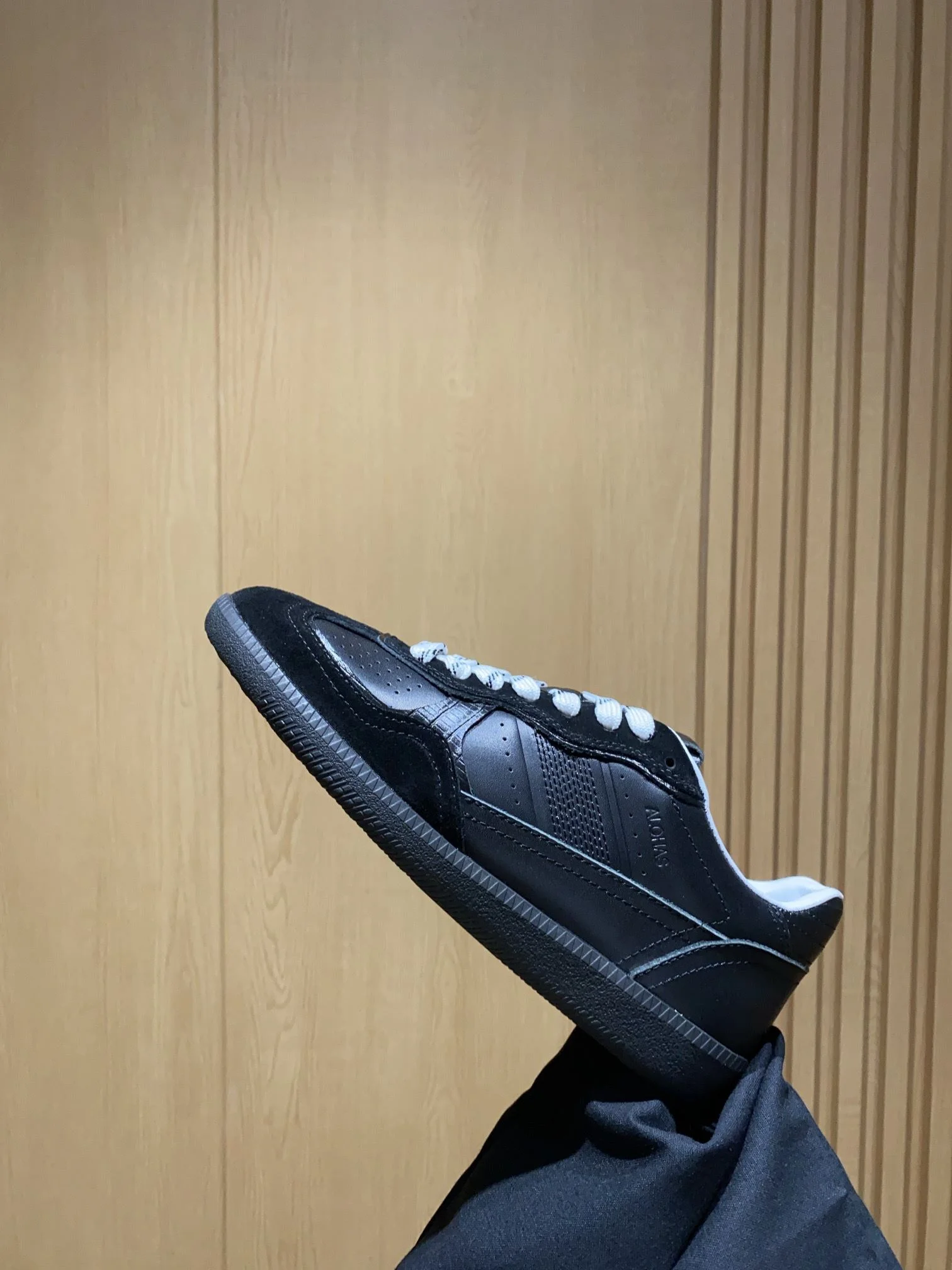 Mirror quality Alohas Shoes
