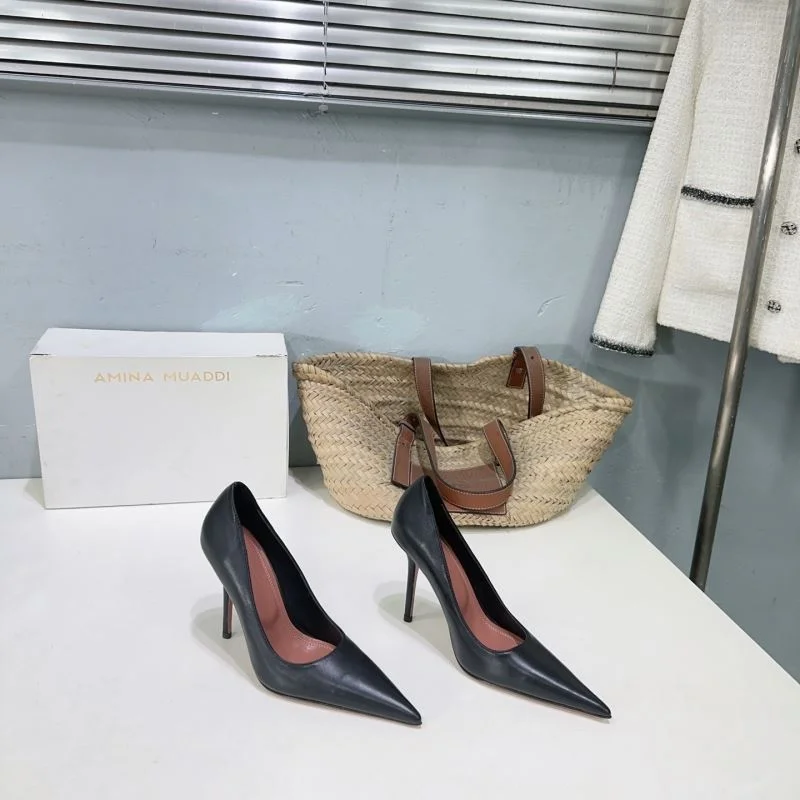 Accurate model Amina Muaddi Shoes
