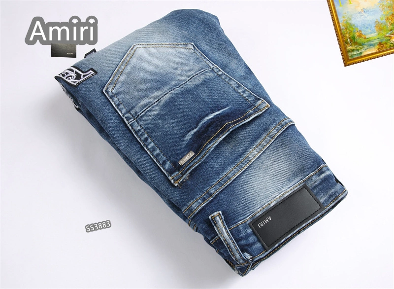 Accurate model Amiri Jeans