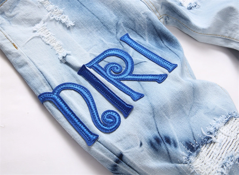 Low-cost Amiri Jeans