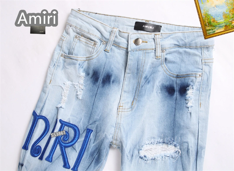 Low-cost Amiri Jeans