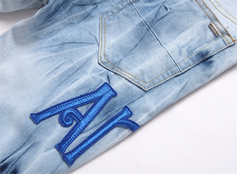Low-cost Amiri Jeans