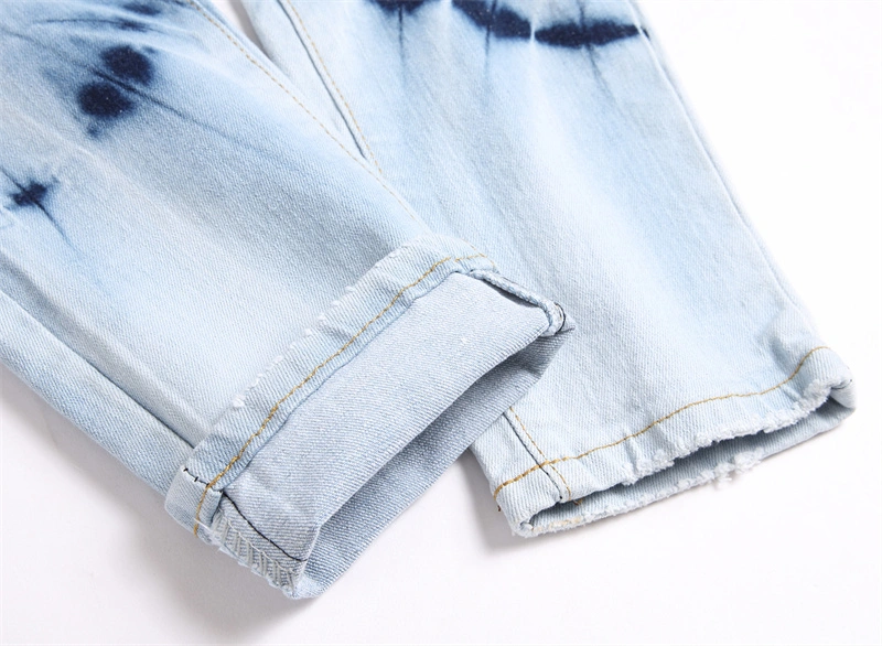 Low-cost Amiri Jeans