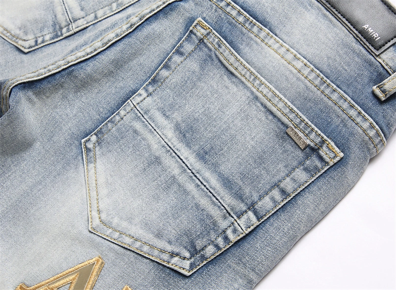 Accurate model Amiri Jeans