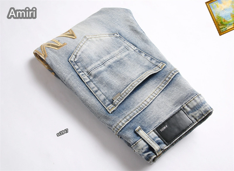 Accurate model Amiri Jeans