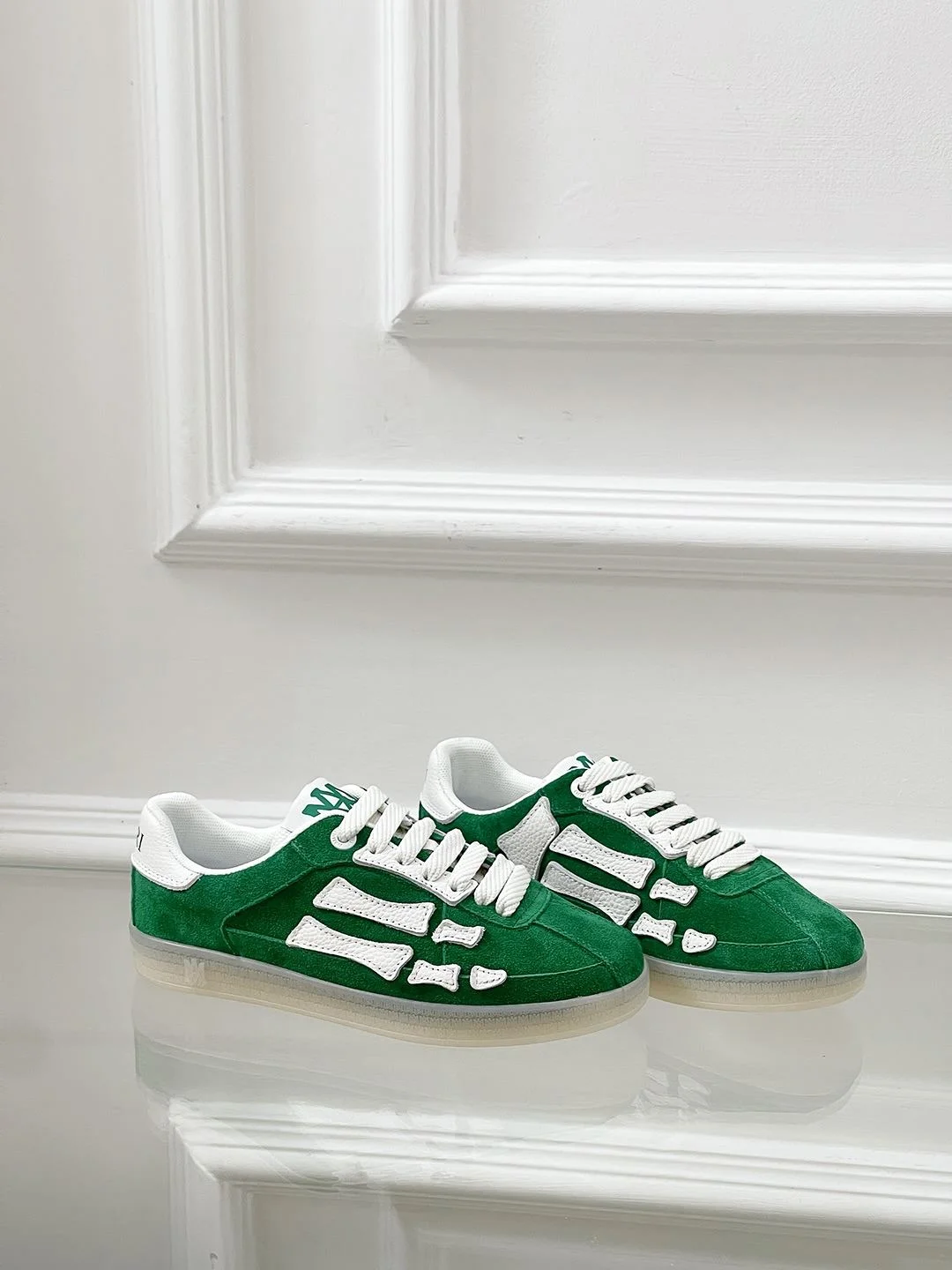 Accurate model Amiri Shoes