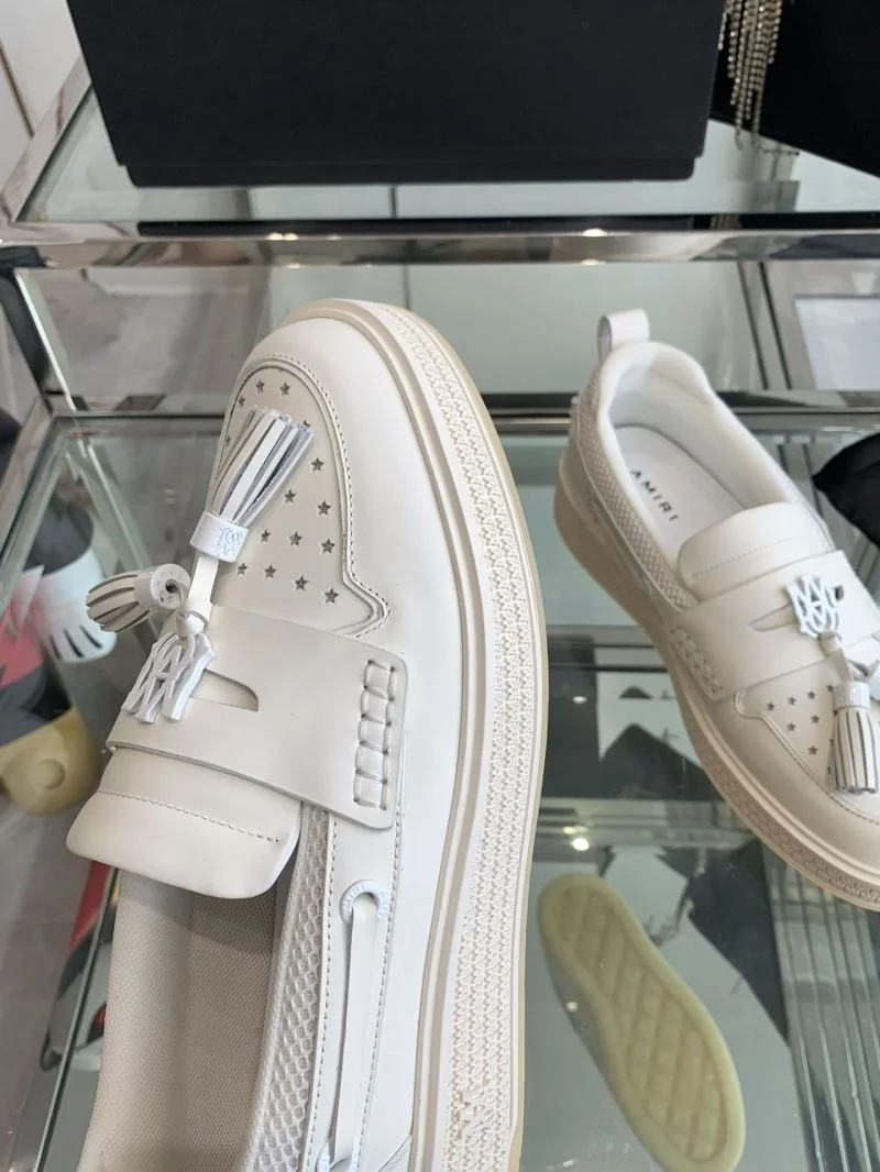Accurate model Amiri Shoes