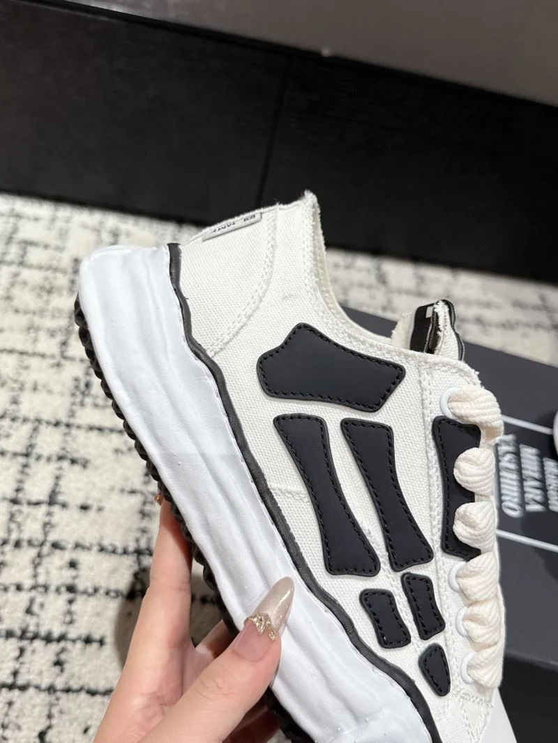 Low-cost Amiri Shoes