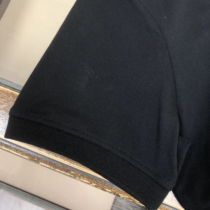 Indistinguishable Amiri T-Shirts