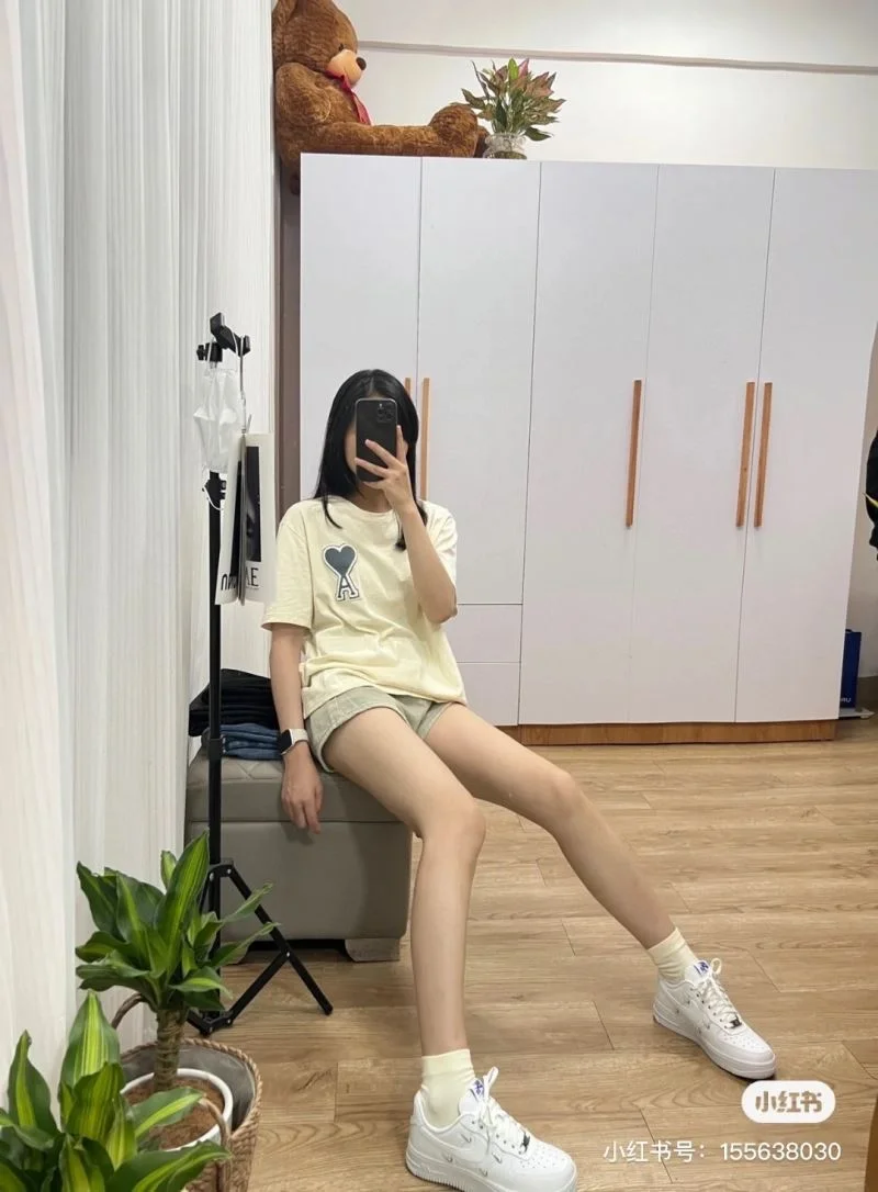 Accurate model Amiri T-Shirts