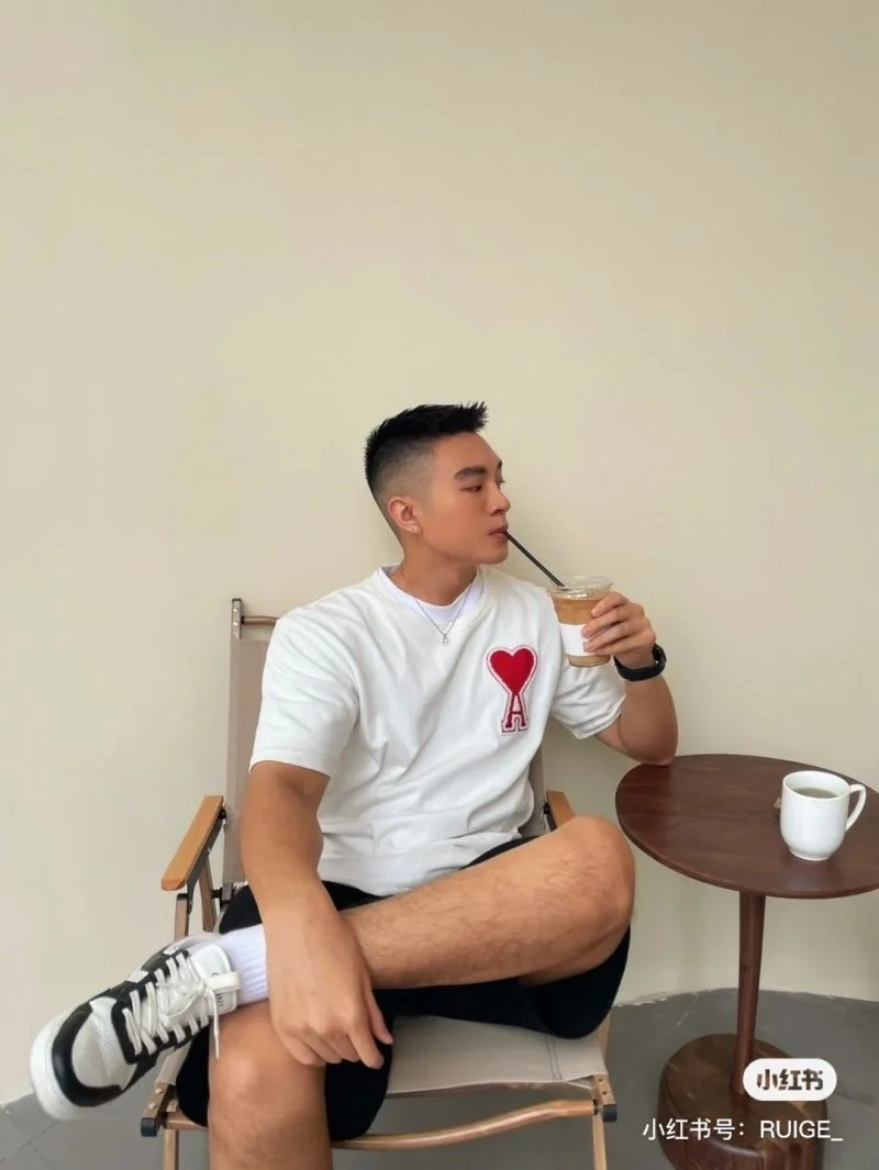Accurate model Amiri T-Shirts