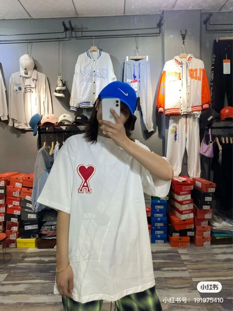 Accurate model Amiri T-Shirts