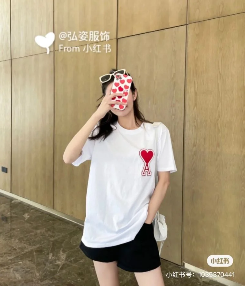Accurate model Amiri T-Shirts
