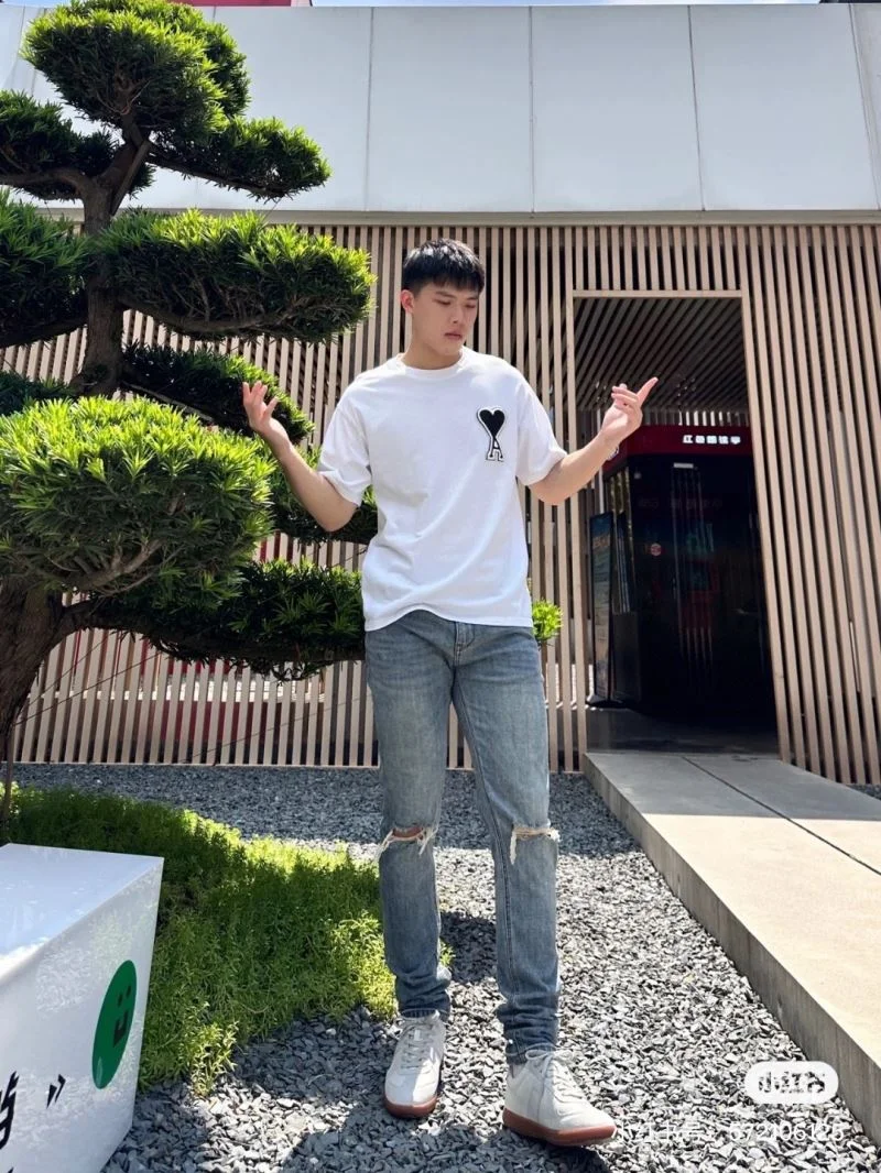 Accurate model Amiri T-Shirts