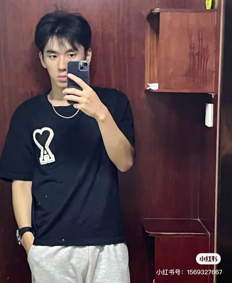 Accurate model Amiri T-Shirts