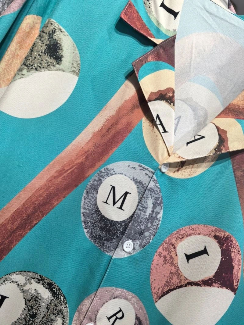 Indistinguishable Amiri T-Shirts