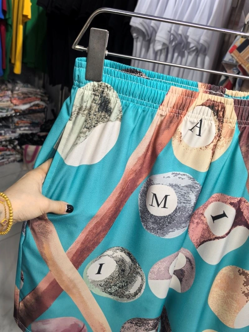 Indistinguishable Amiri T-Shirts