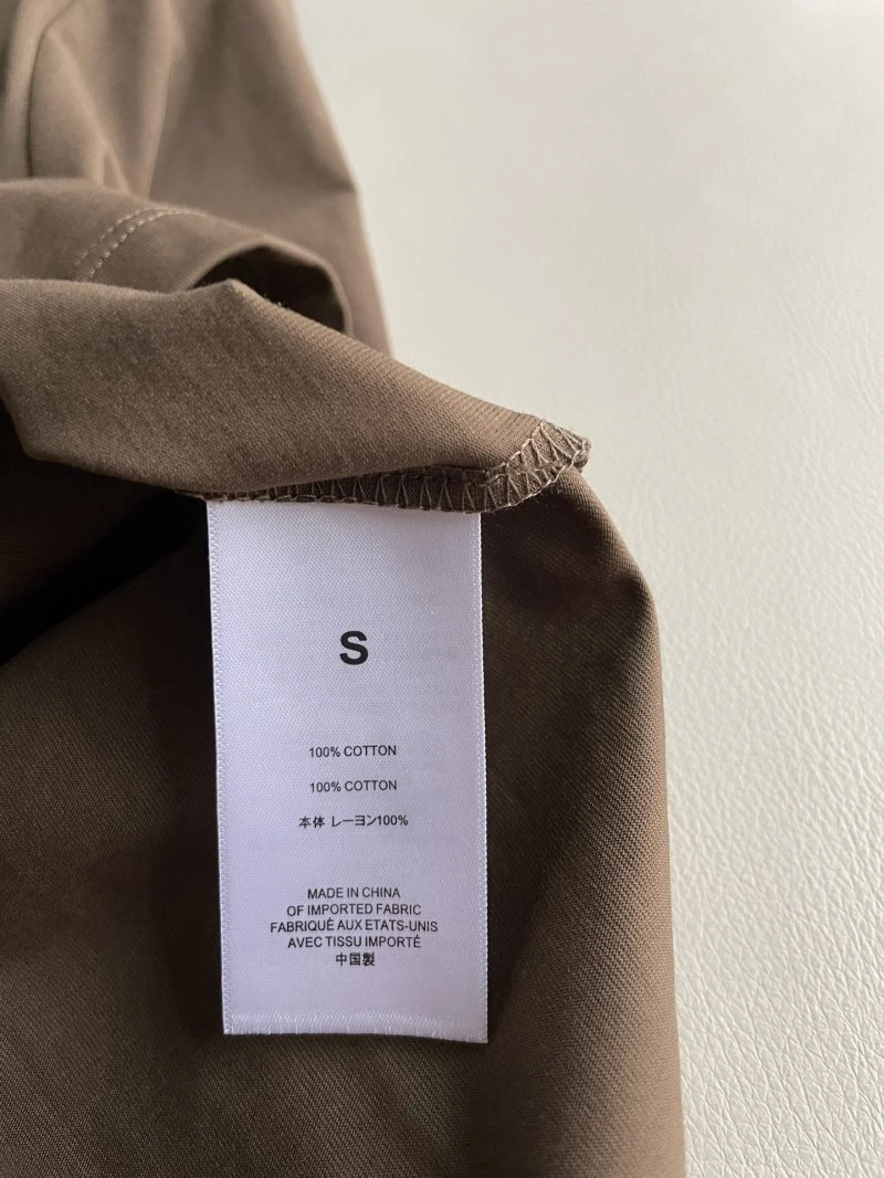 Indistinguishable Amiri T-Shirts