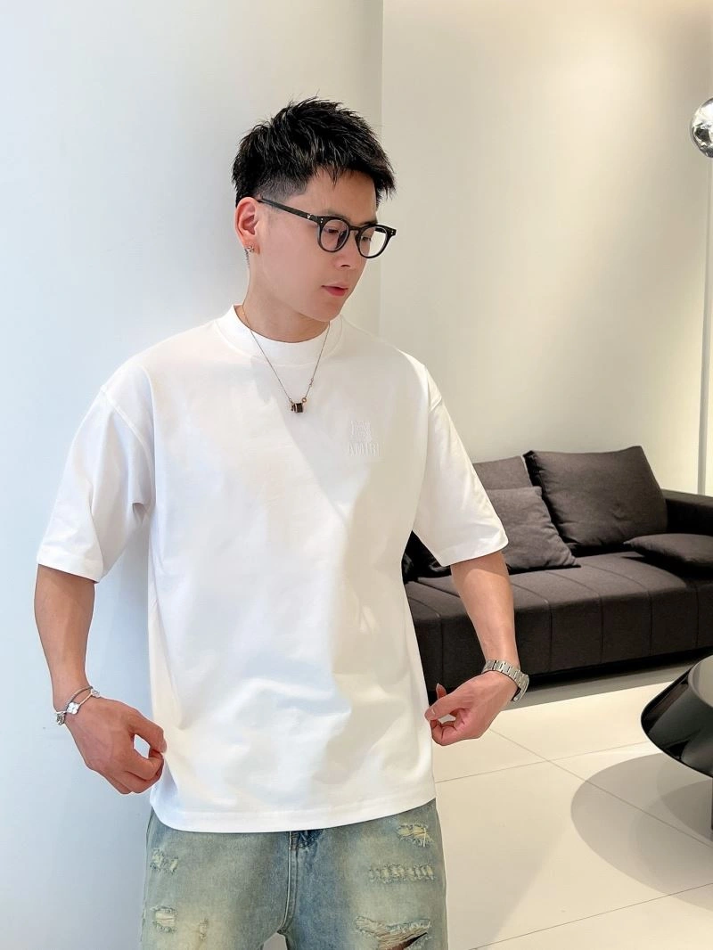 Accurate model Amiri T-Shirts