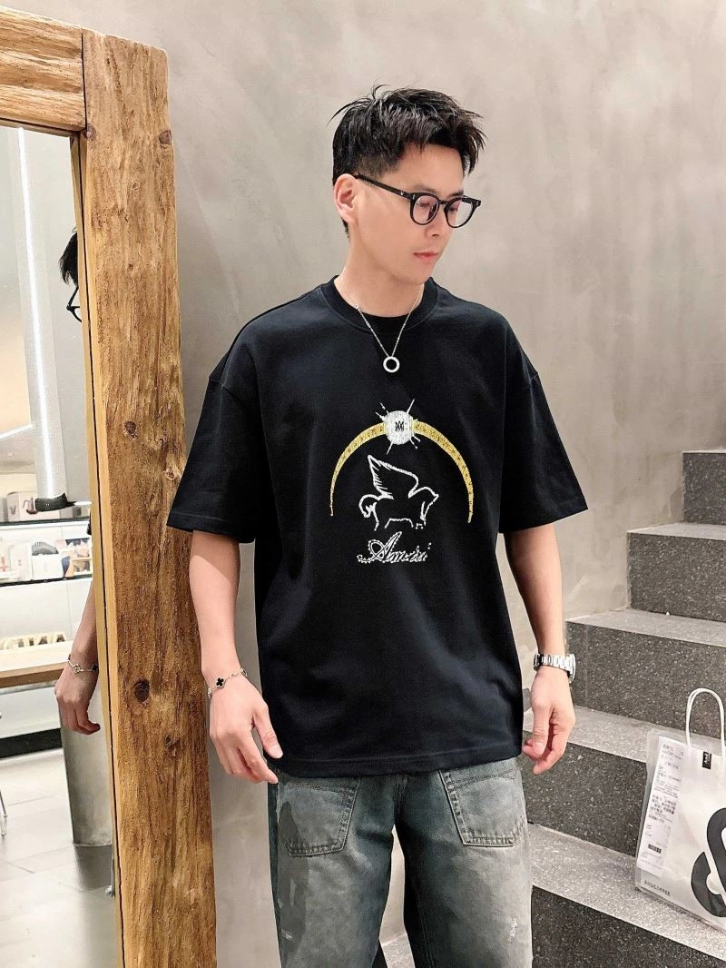 Indistinguishable Amiri T-Shirts