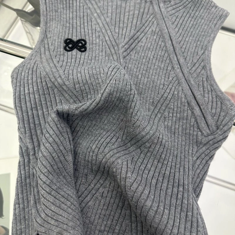 Value-priced Ann Andelman Vest