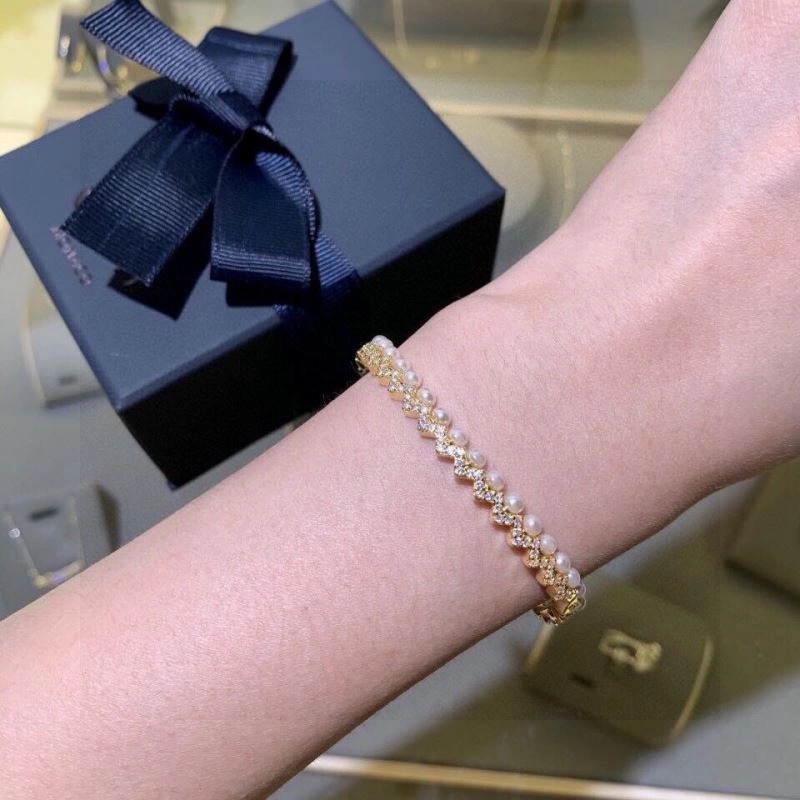 Value-priced Apm Bracelets