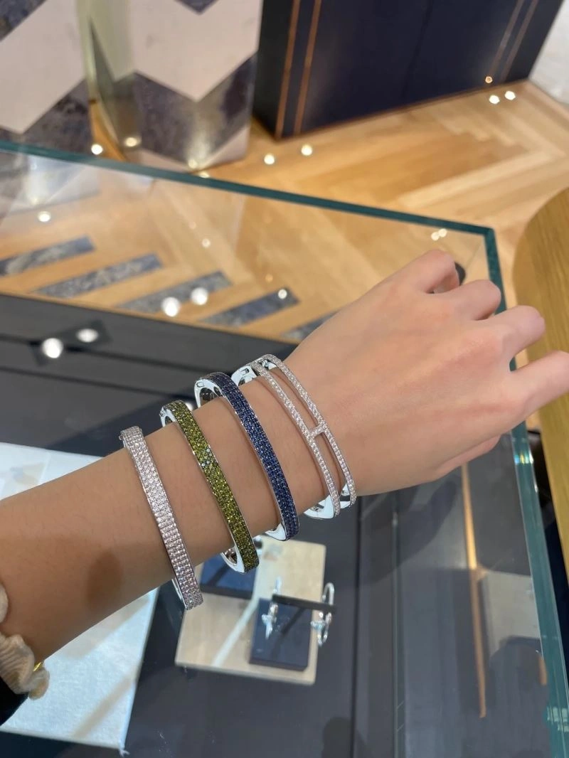 Bargain Apm Bracelets