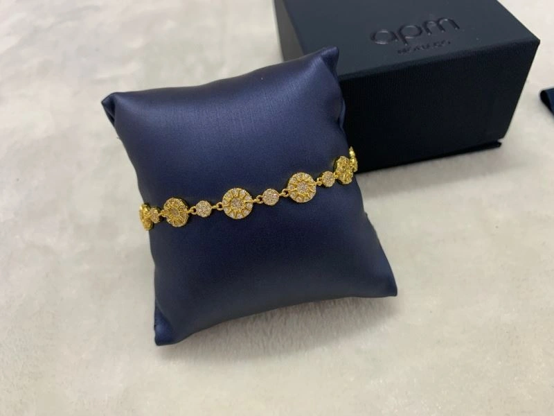 Cut-rate Apm Bracelets