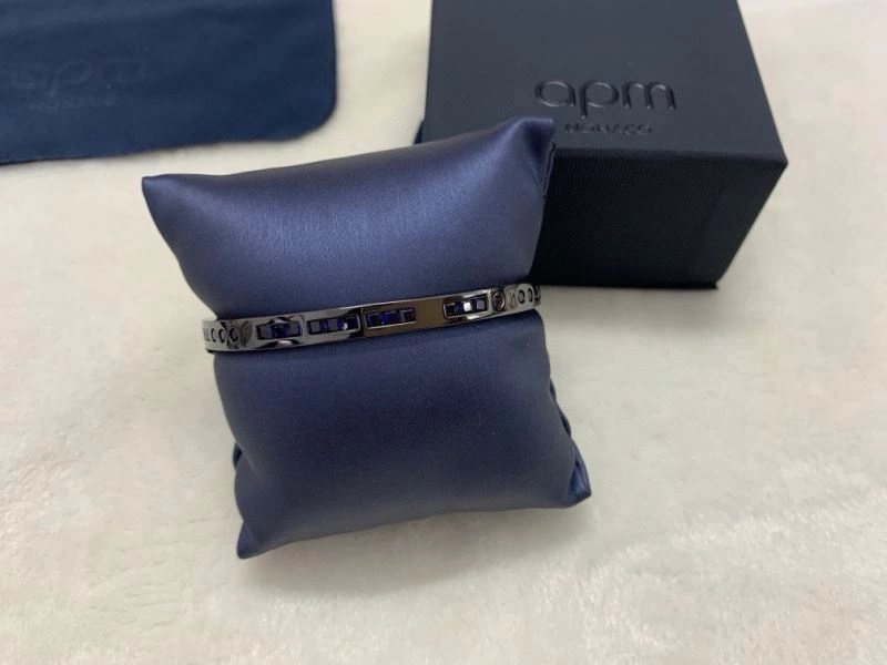 Cut-rate Apm Bracelets
