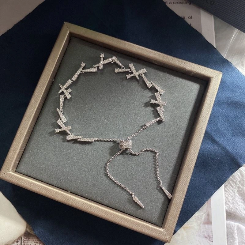 Cut-rate Apm Bracelets
