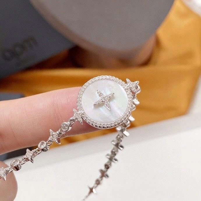 Low-cost Apm Bracelets