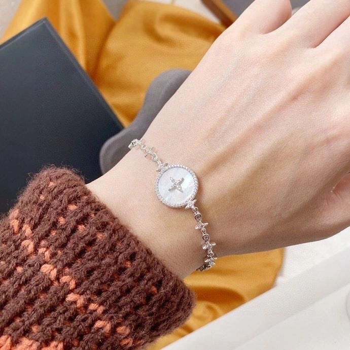 Low-cost Apm Bracelets