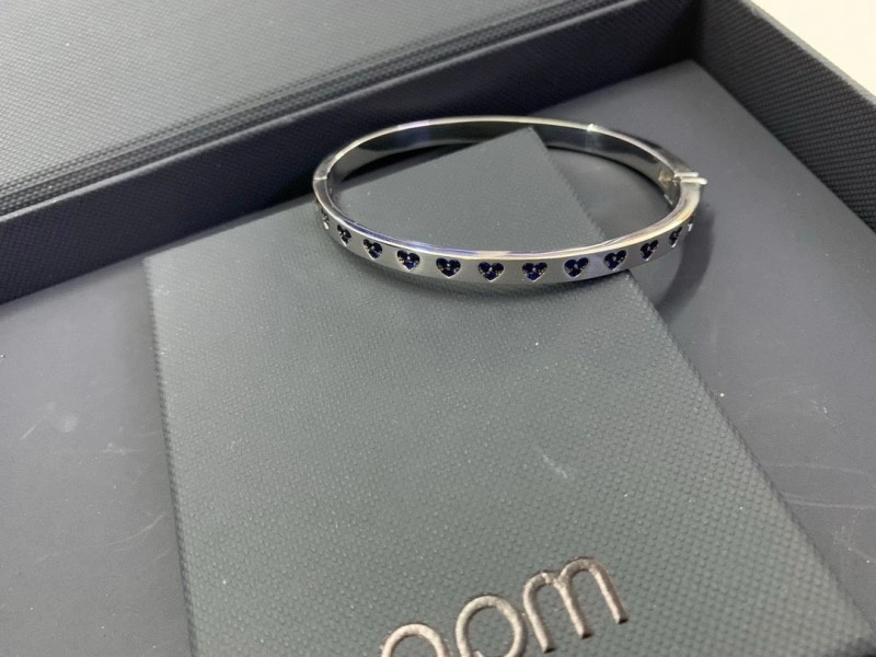 Budget-friendly Apm Bracelets