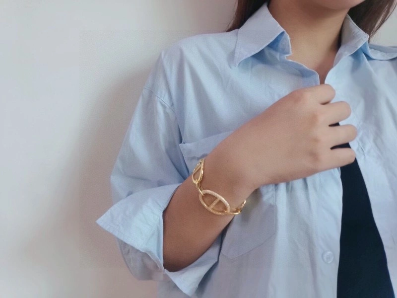 Budget-friendly Apm Bracelets