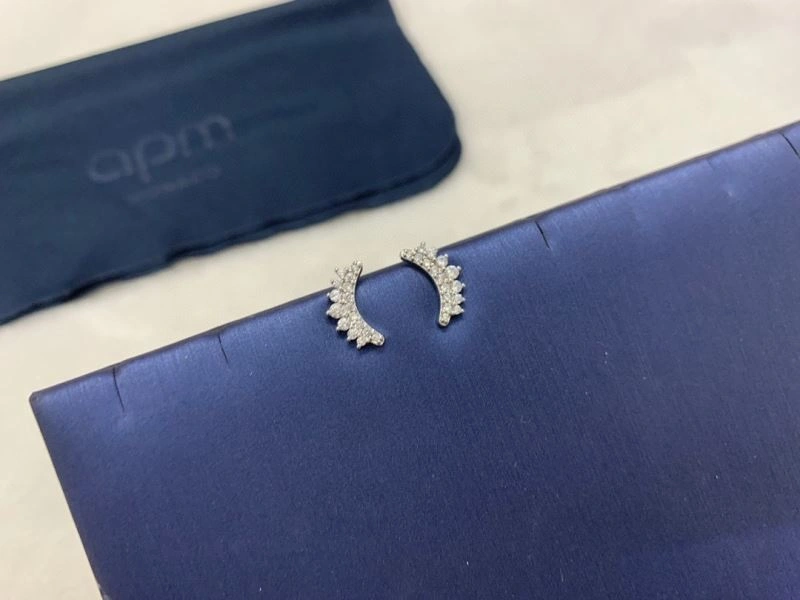 Top match Apm Earrings