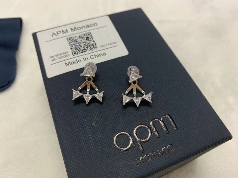 Accurate model Apm Earrings
