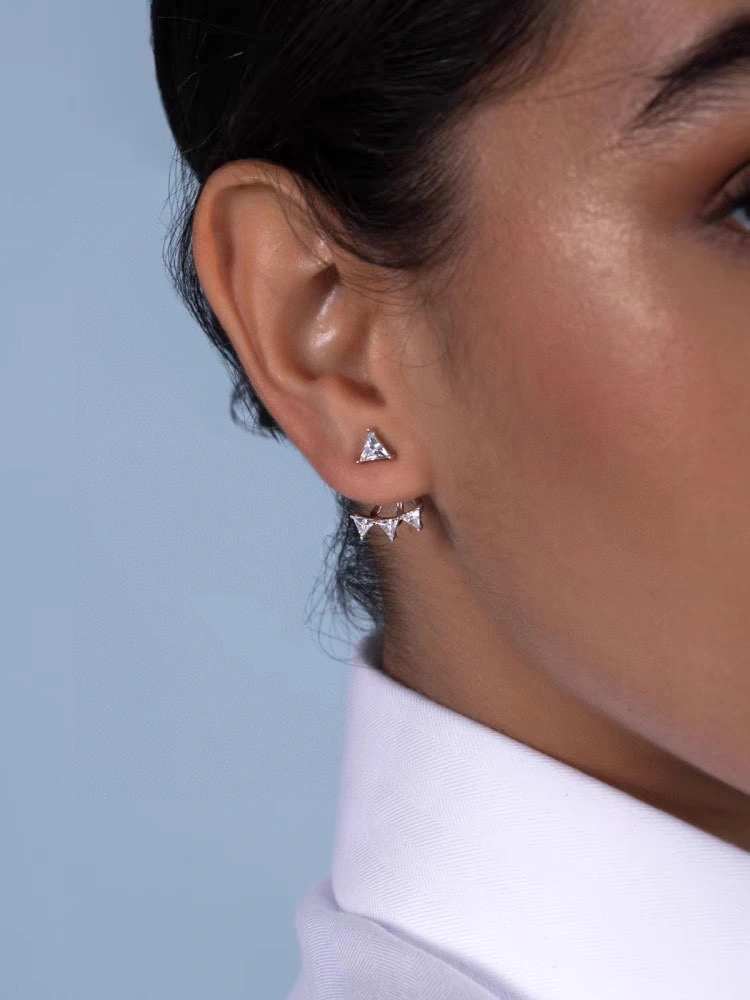 Accurate model Apm Earrings