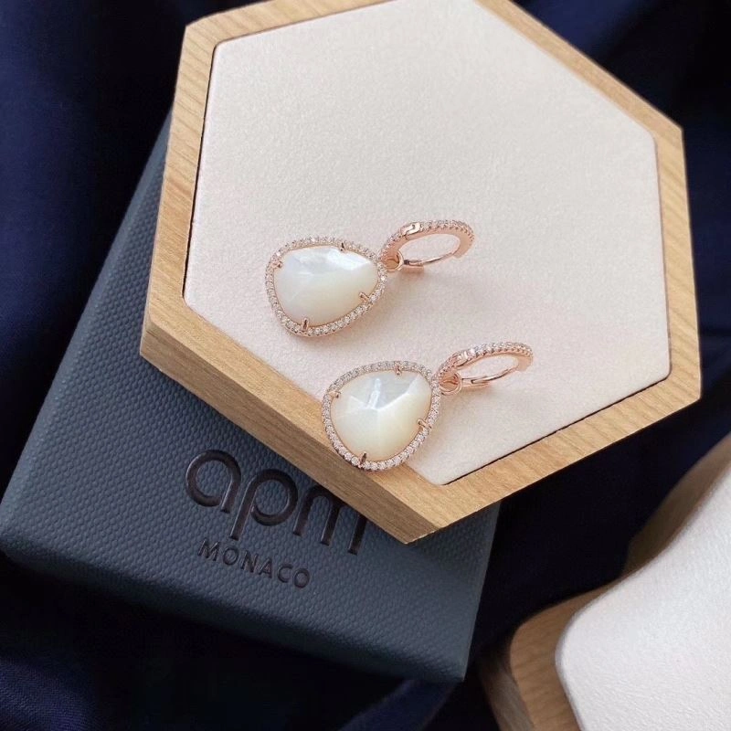 Accurate model Apm Earrings
