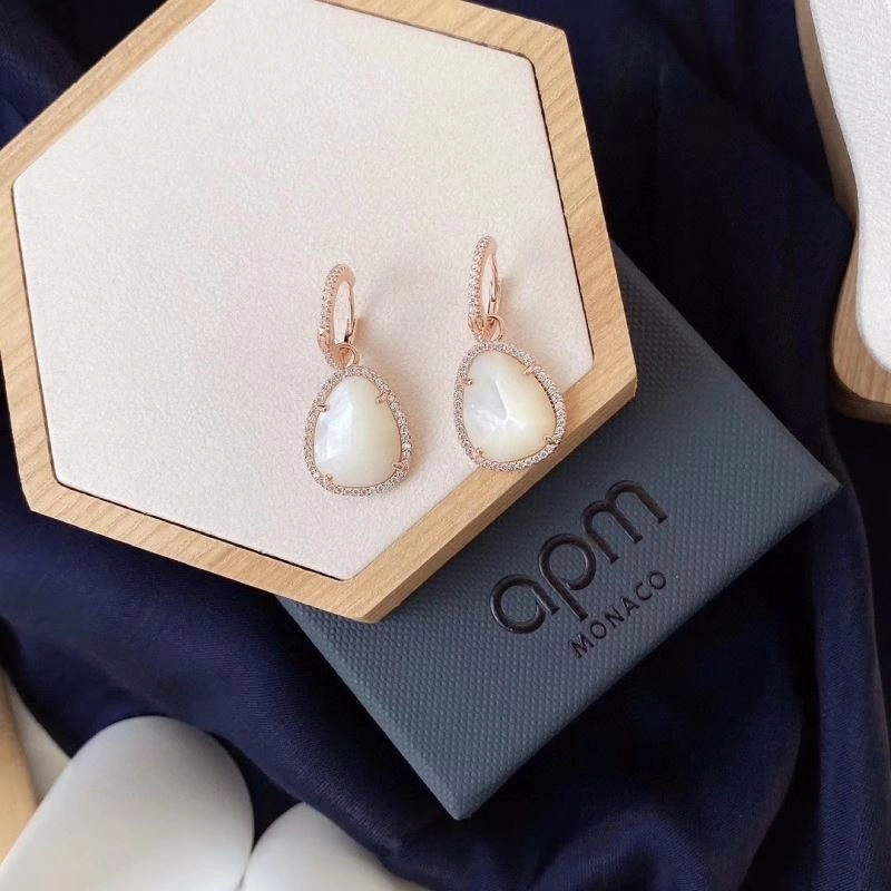 Accurate model Apm Earrings