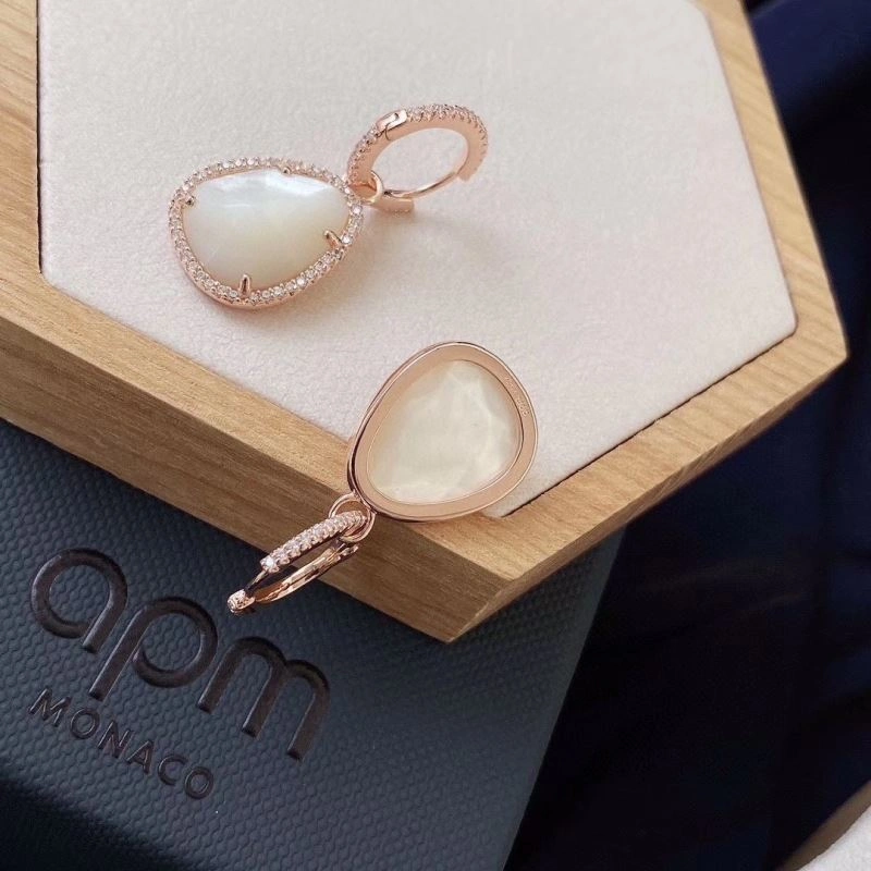 Accurate model Apm Earrings