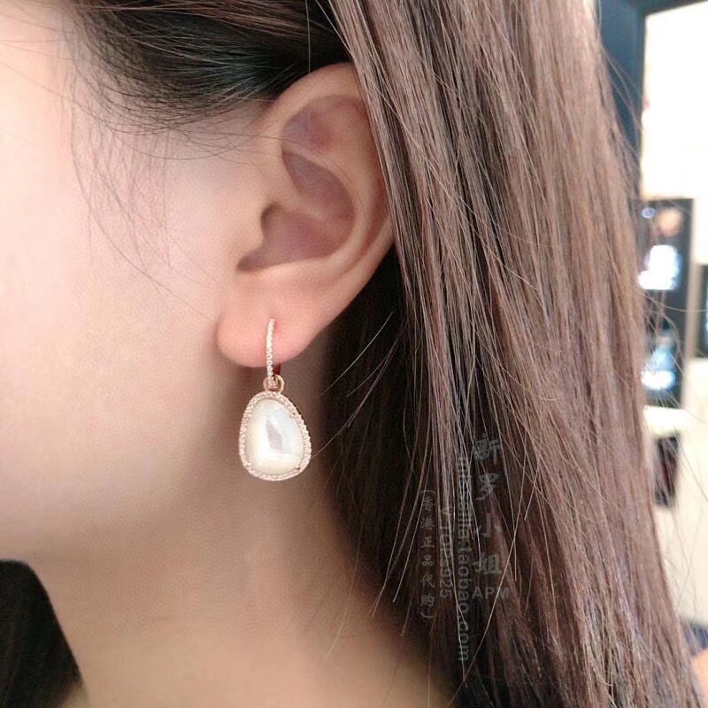 Accurate model Apm Earrings