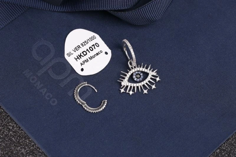 Perfect replica Apm Earrings