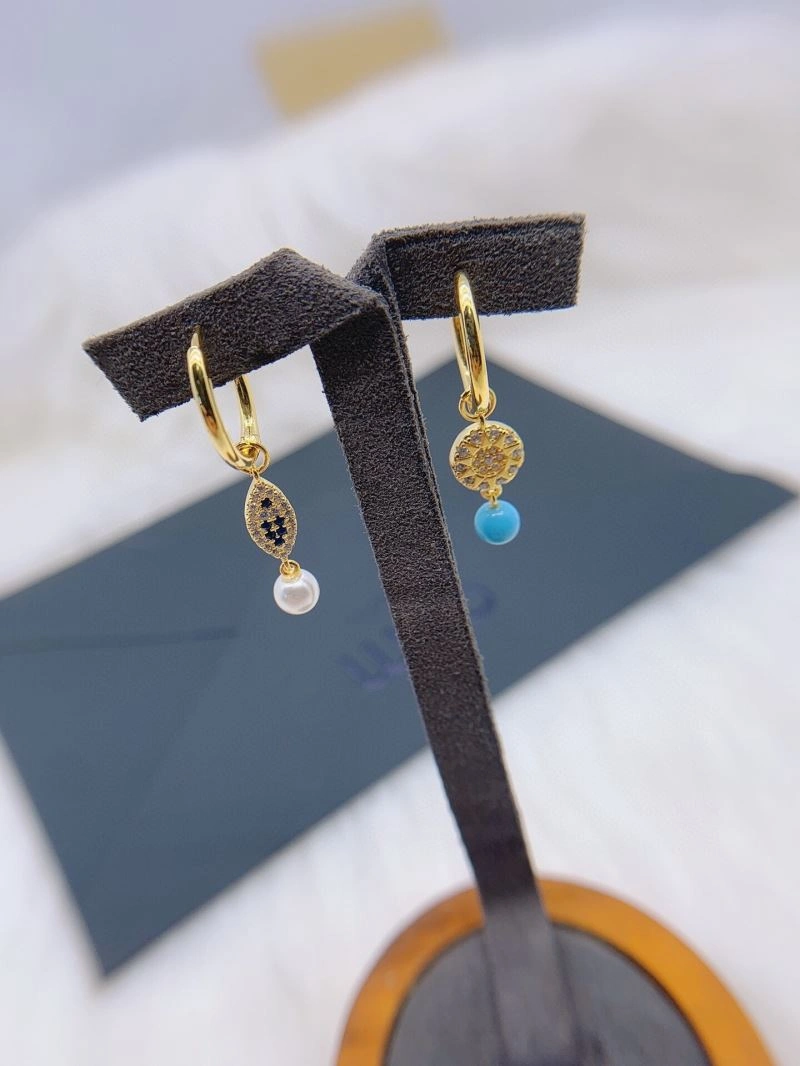 Exact replica Apm Earrings