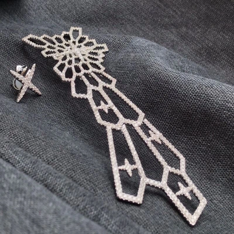 Bargain Apm Earrings