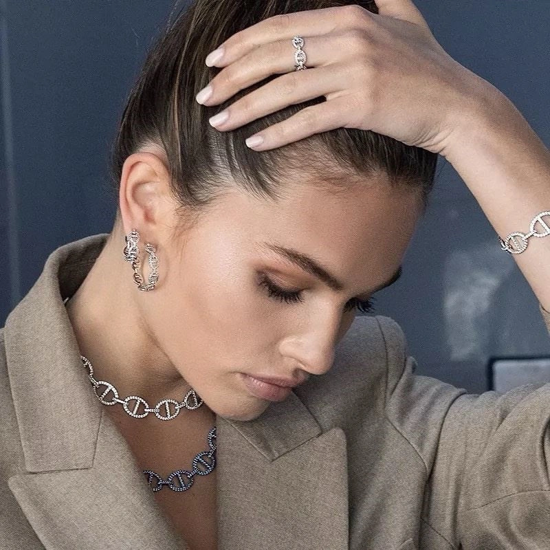 Accurate model Apm Earrings