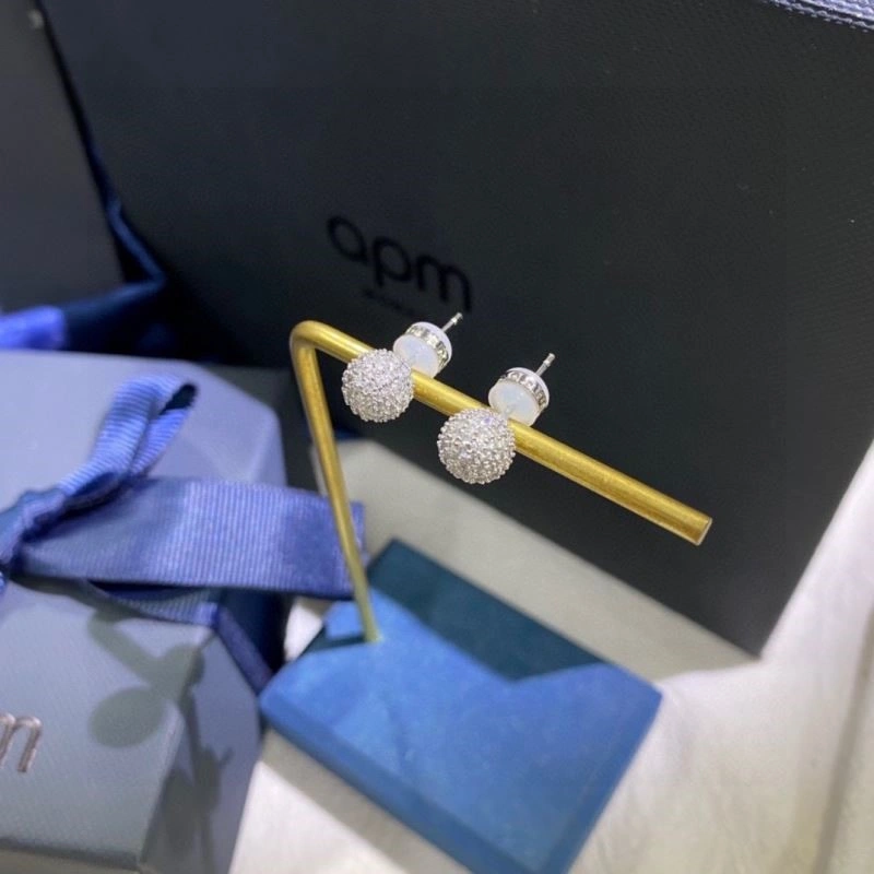 Accurate model Apm Earrings