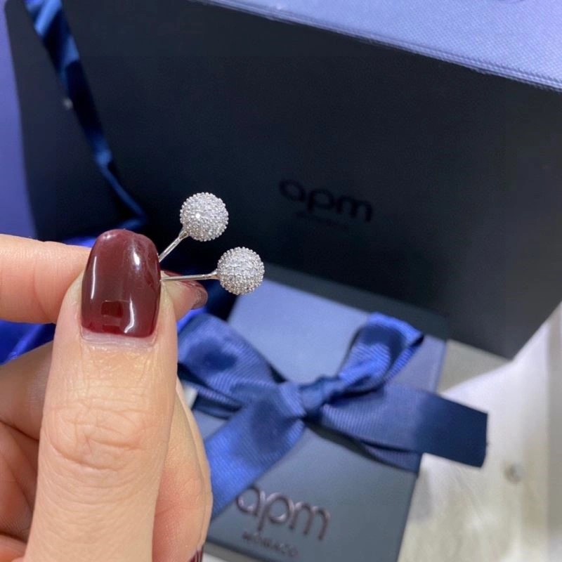 Accurate model Apm Earrings