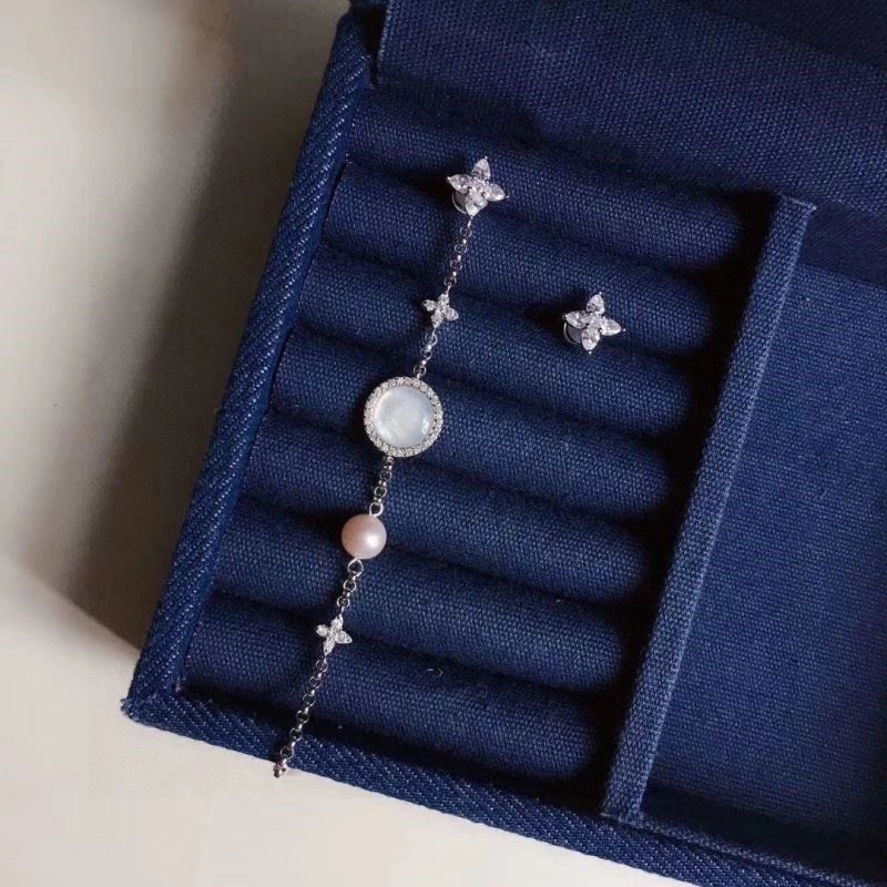 Bargain Apm Earrings
