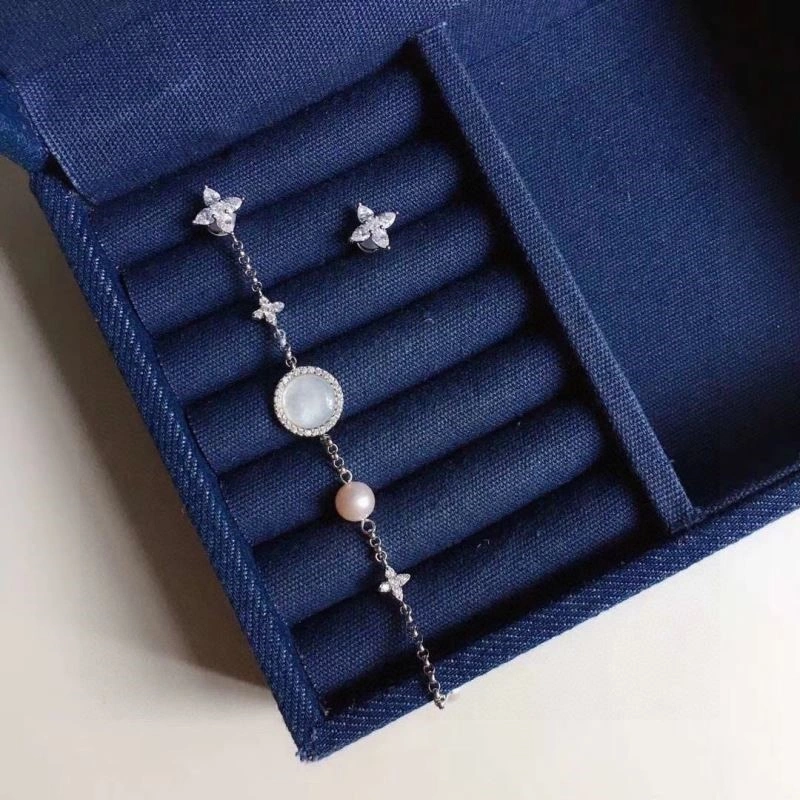 Bargain Apm Earrings