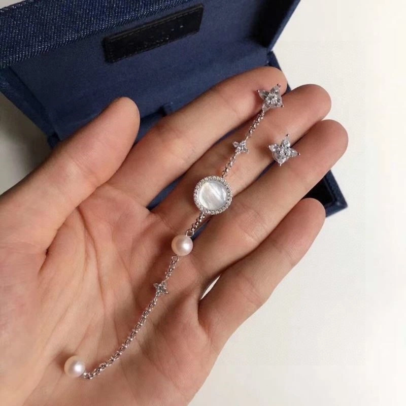 Bargain Apm Earrings
